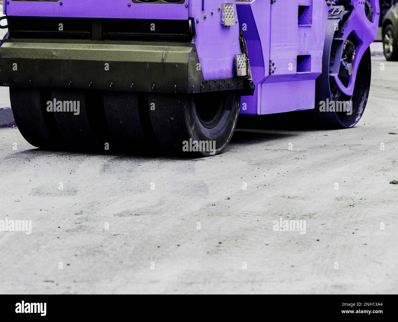 Road roller flattening new asphalt. Heavy vibration roller Stock Photo ...