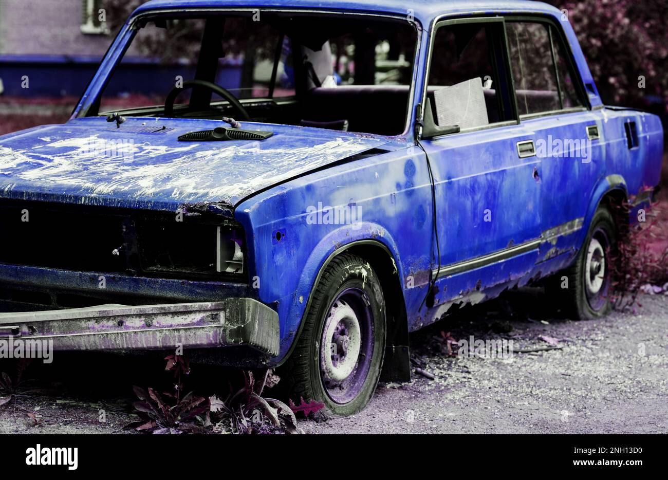 Old discarded headlight hi-res stock photography and images - Alamy