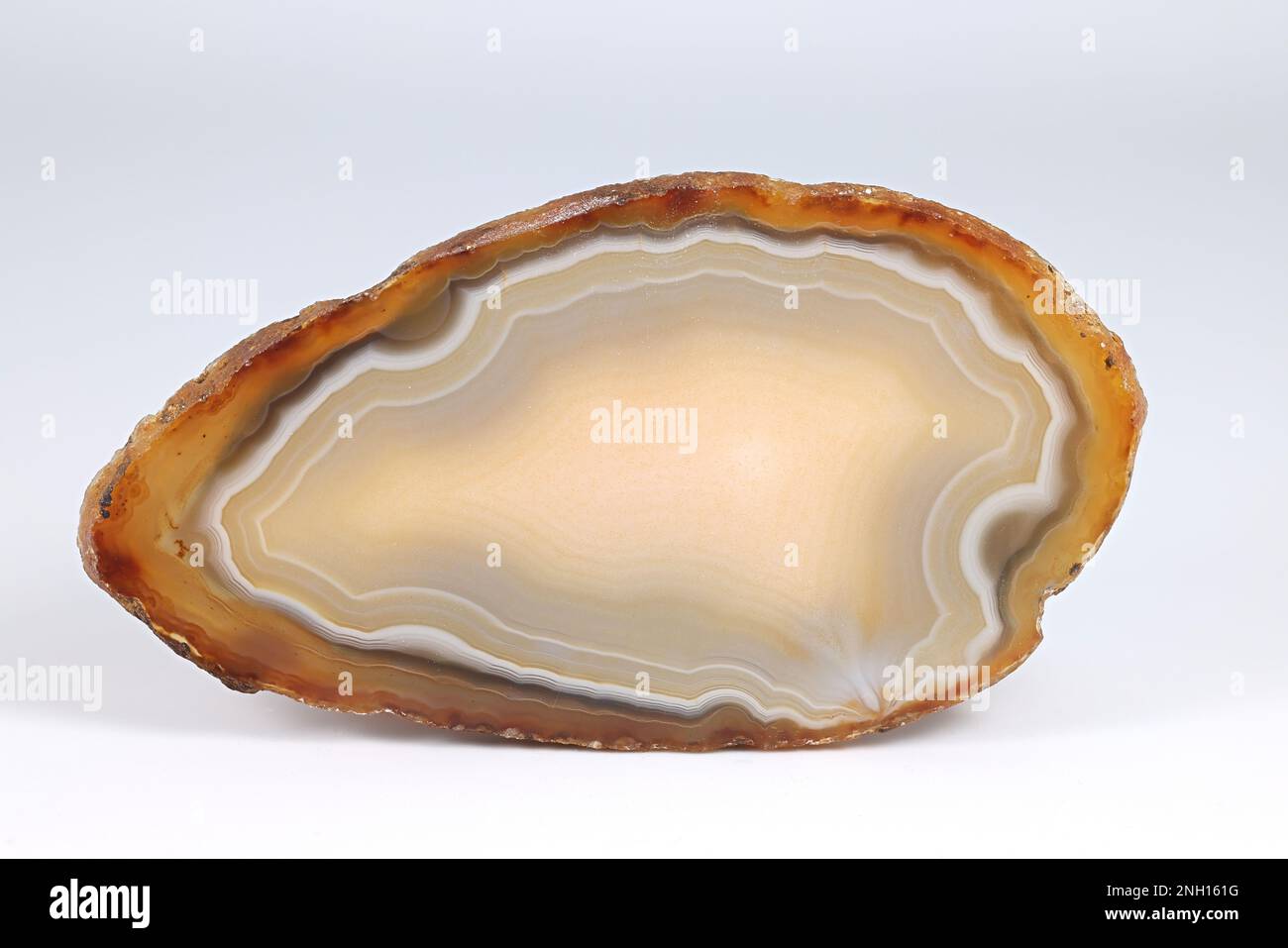 Milky quartz hi-res stock photography and images - Alamy