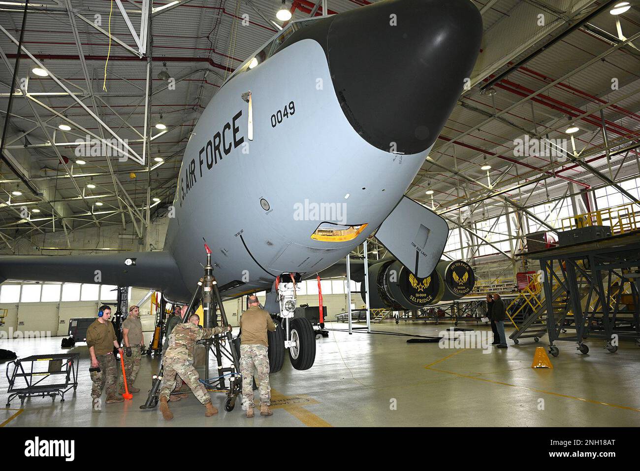 Airmen from the 127th Air Refueling Group, Selfridge Air National Guard ...