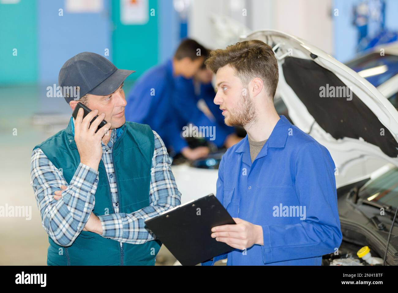 Age mechanics hi-res stock photography and images - Alamy