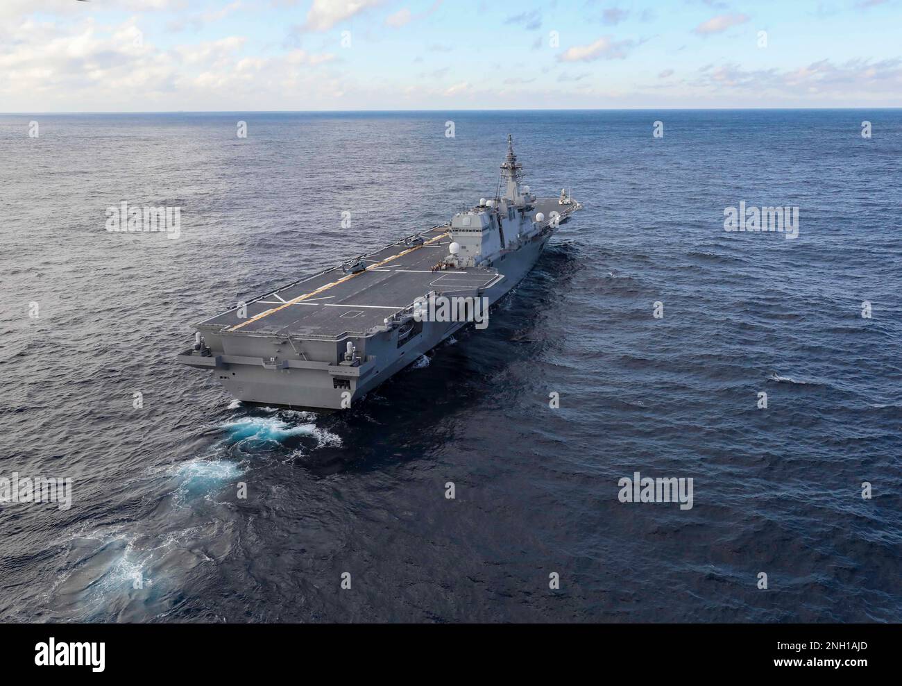 221206-N-FO714-1152 PHILIPPINE SEA (Dec. 6, 2022) An MH-60R Sea Hawk ...