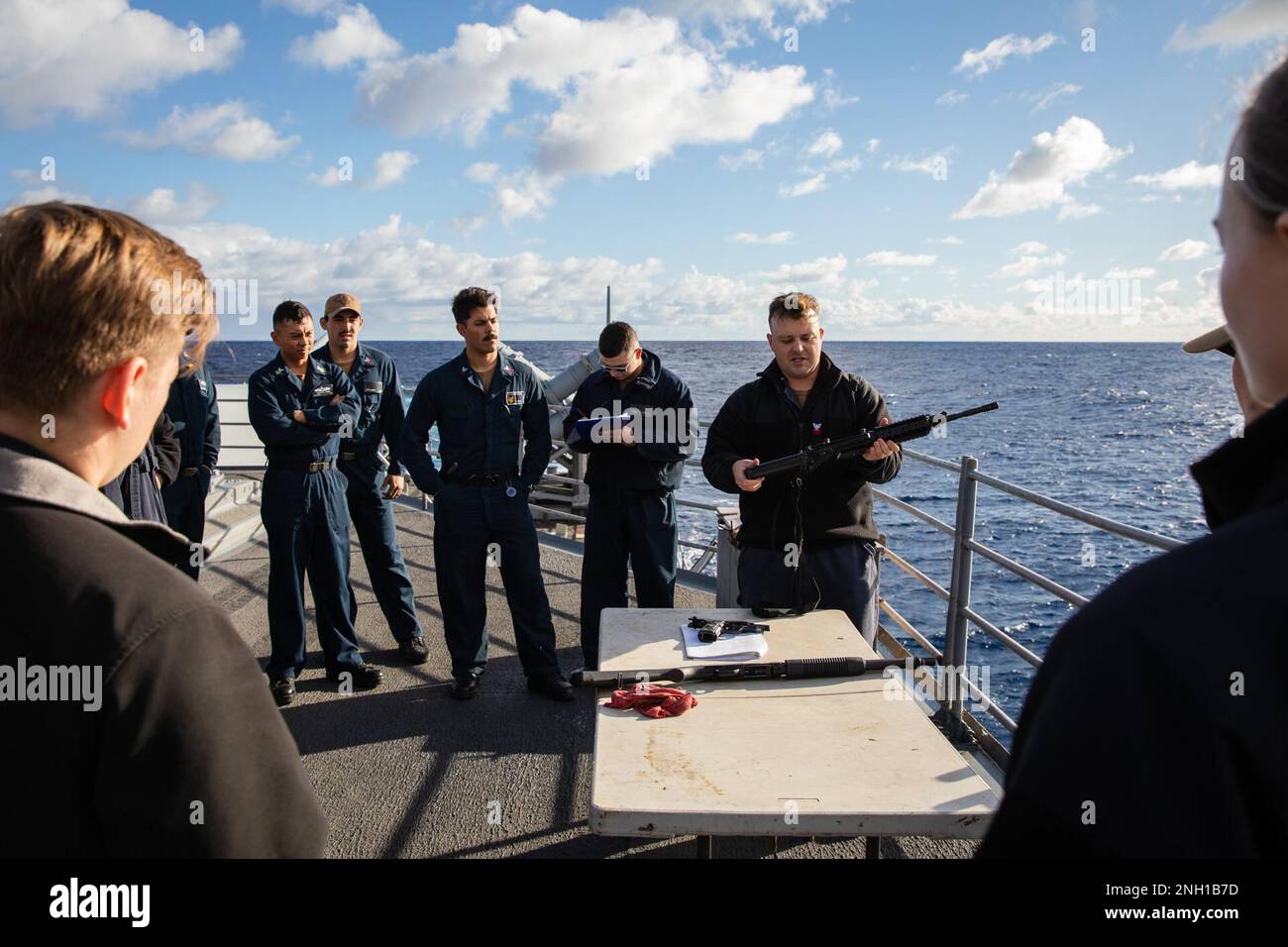 U s navy fire controlman 1st hi-res stock photography and images - Alamy