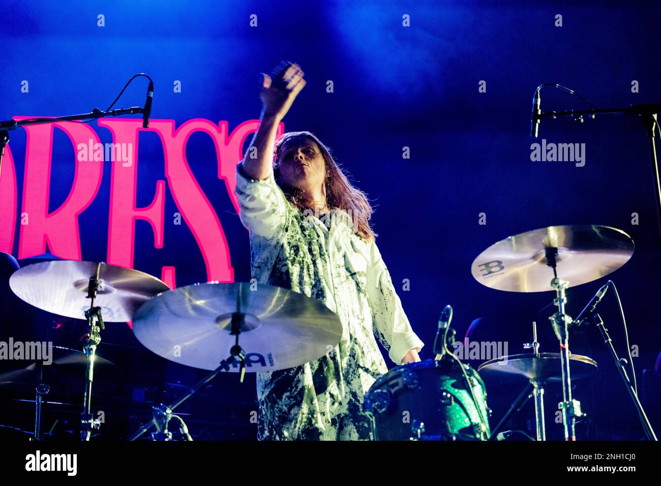 Static dress band member hi-res stock photography and images - Alamy