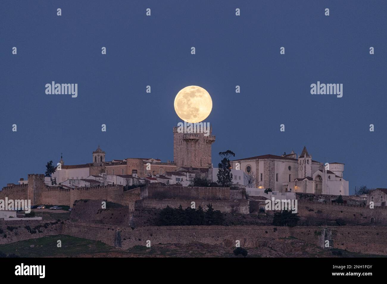 Lua cheia hi-res stock photography and images - Alamy