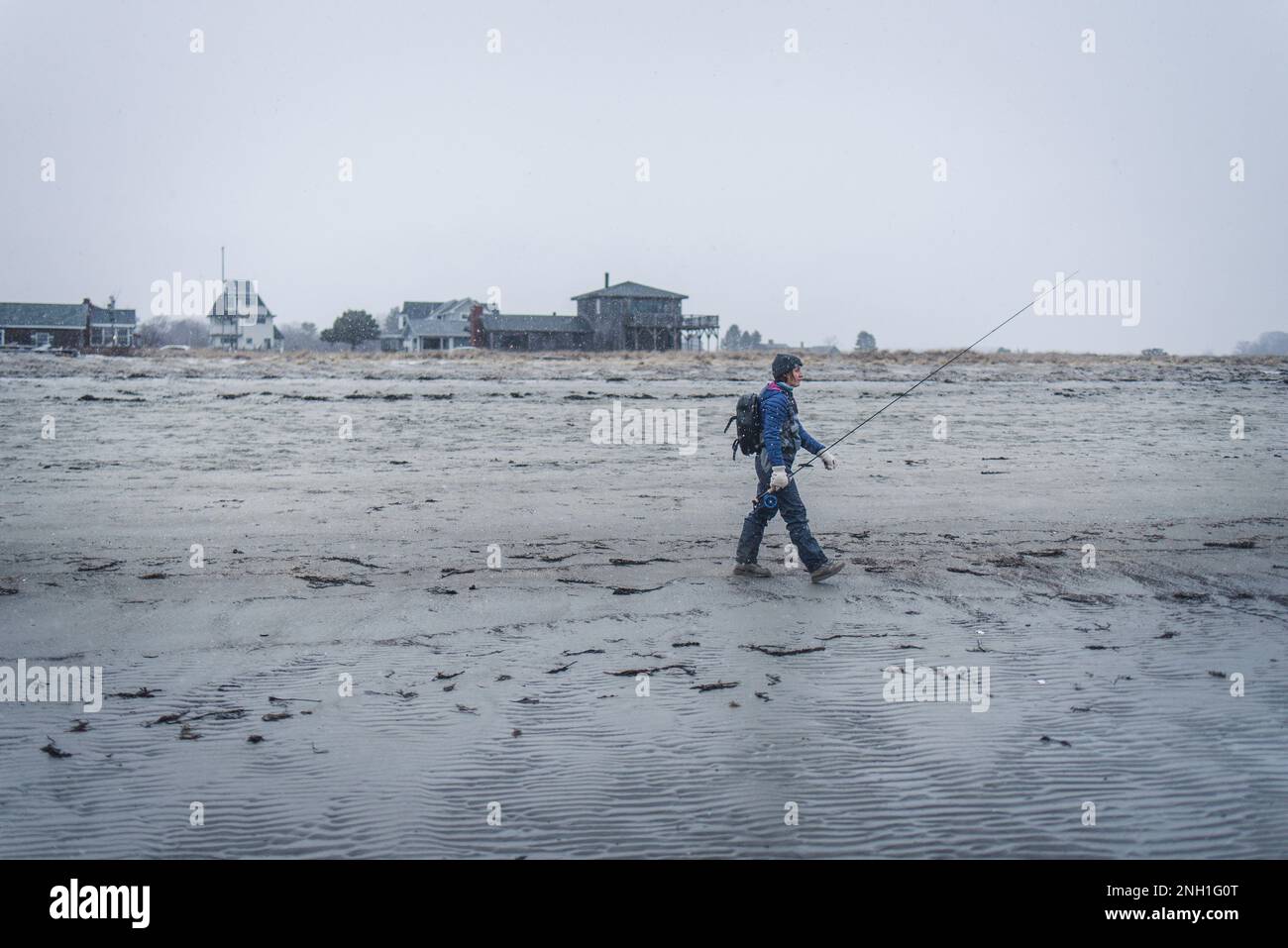 People fishing walking on frozen hi-res stock photography and images ...