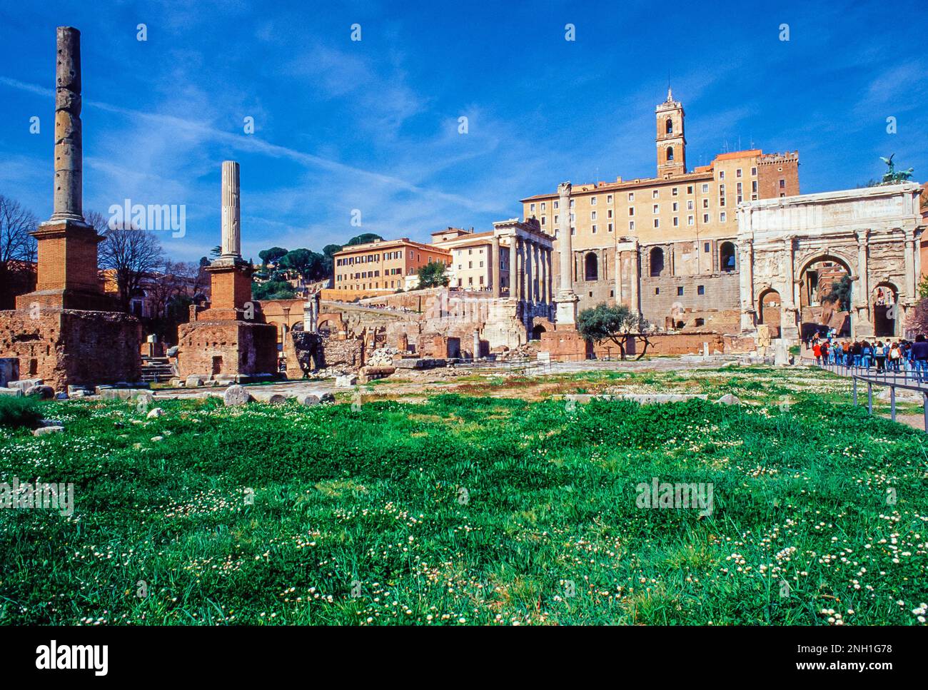 Fori imperiali ruins hi-res stock photography and images - Alamy