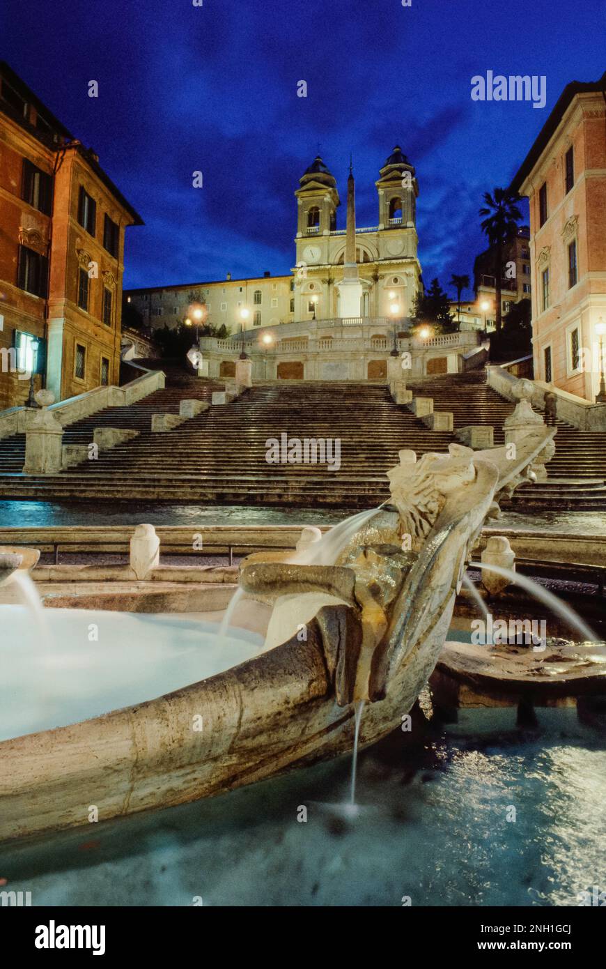 Piazza di spagna spring hi-res stock photography and images - Alamy
