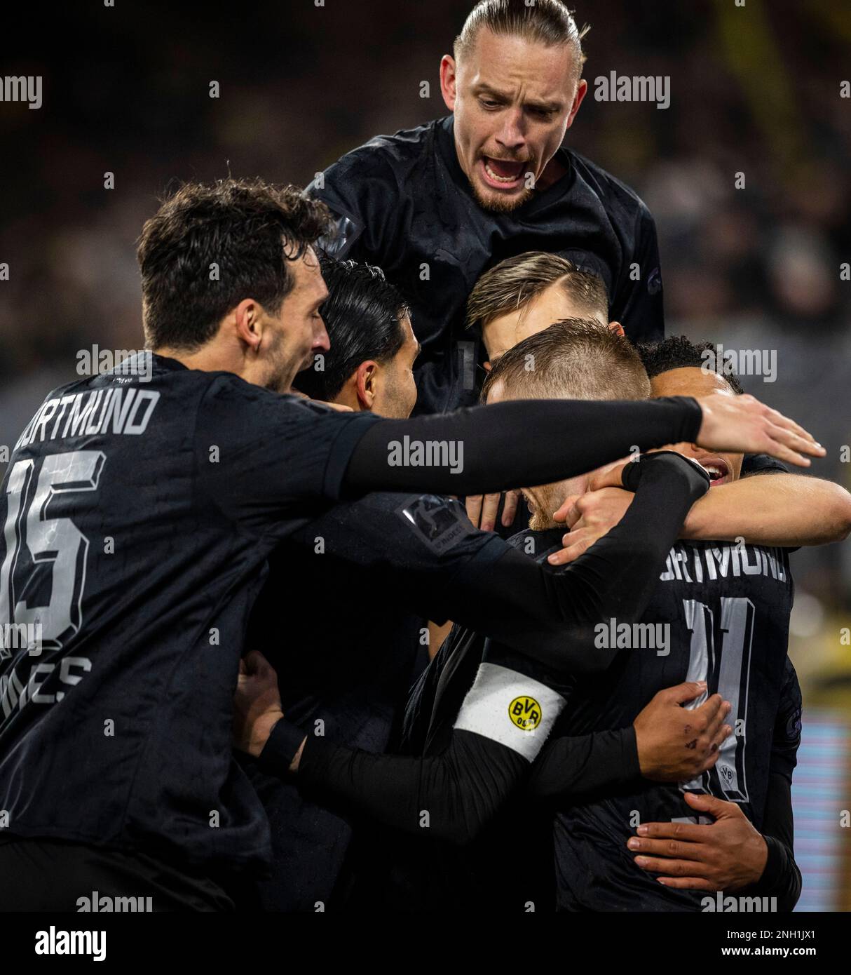 Dortmund, Germany. 19th Feb, 2023. Torjubel: Marius Wolf (BVB), Mats Hummels (BVB) , Emre Can ...