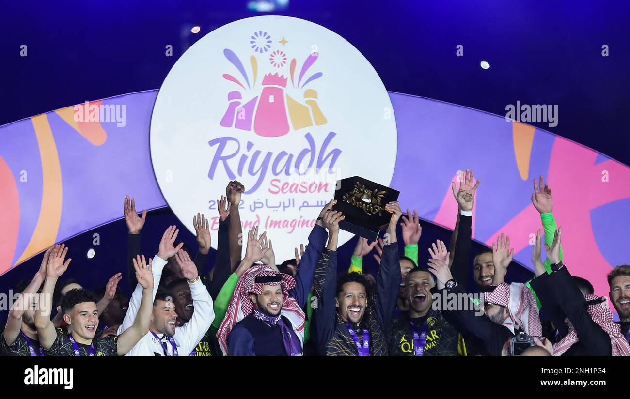 Players of Paris Saint-Germain FC celebrate with trophy their victory ...