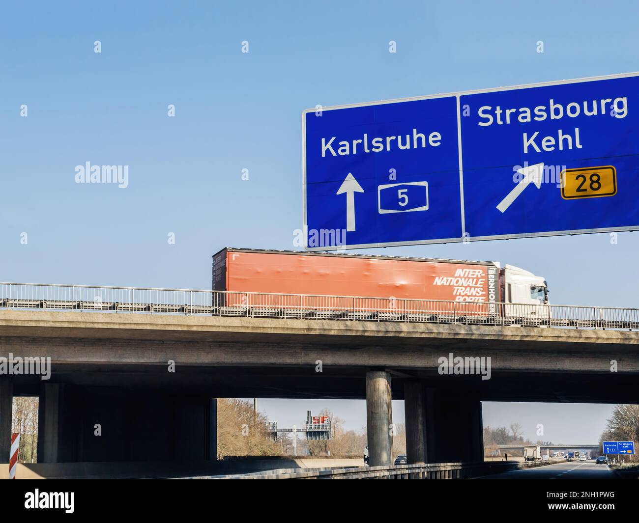 10 arrows hi-res stock photography and images - Alamy