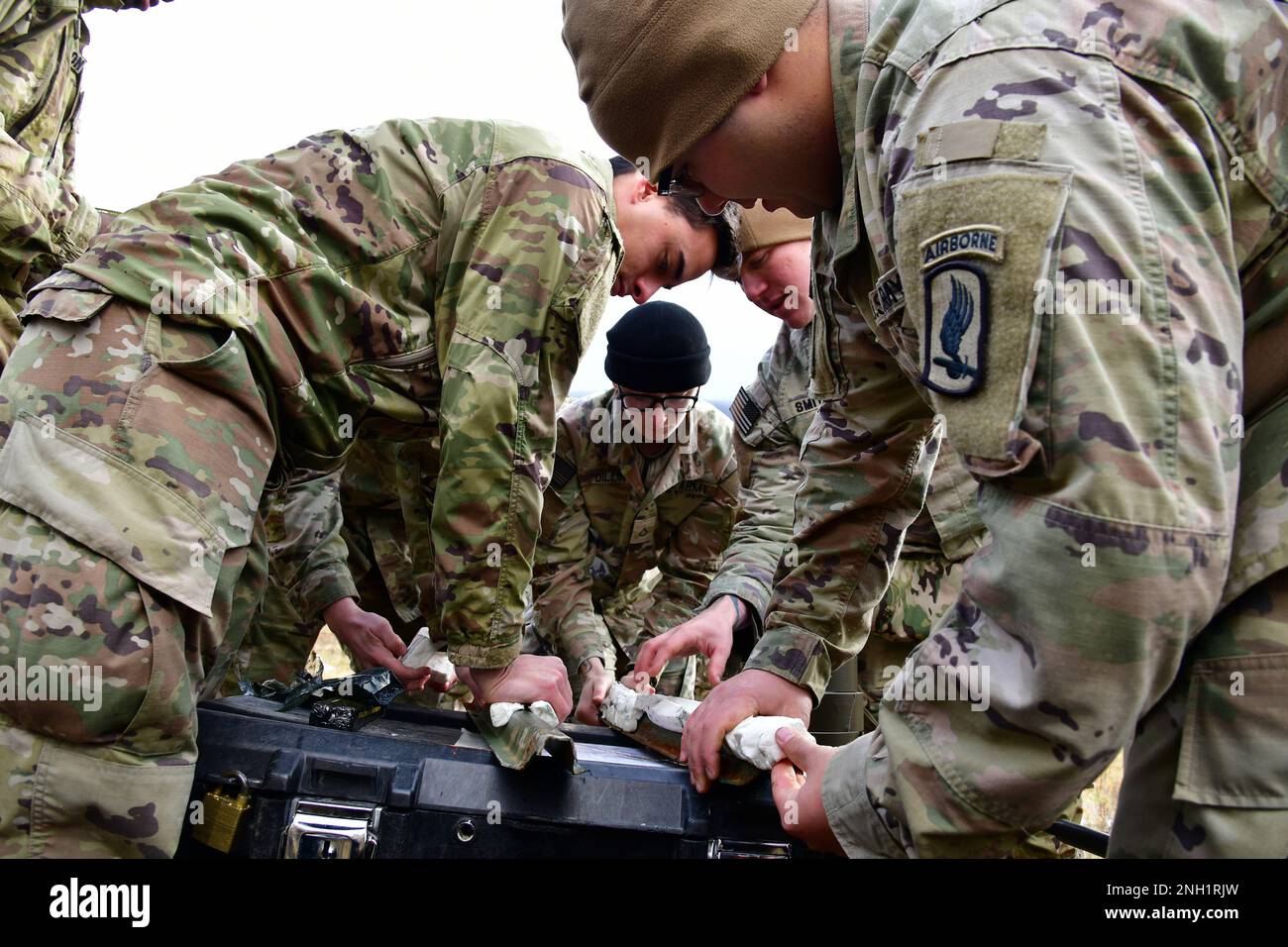 Explosive breaching charge hi-res stock photography and images - Alamy