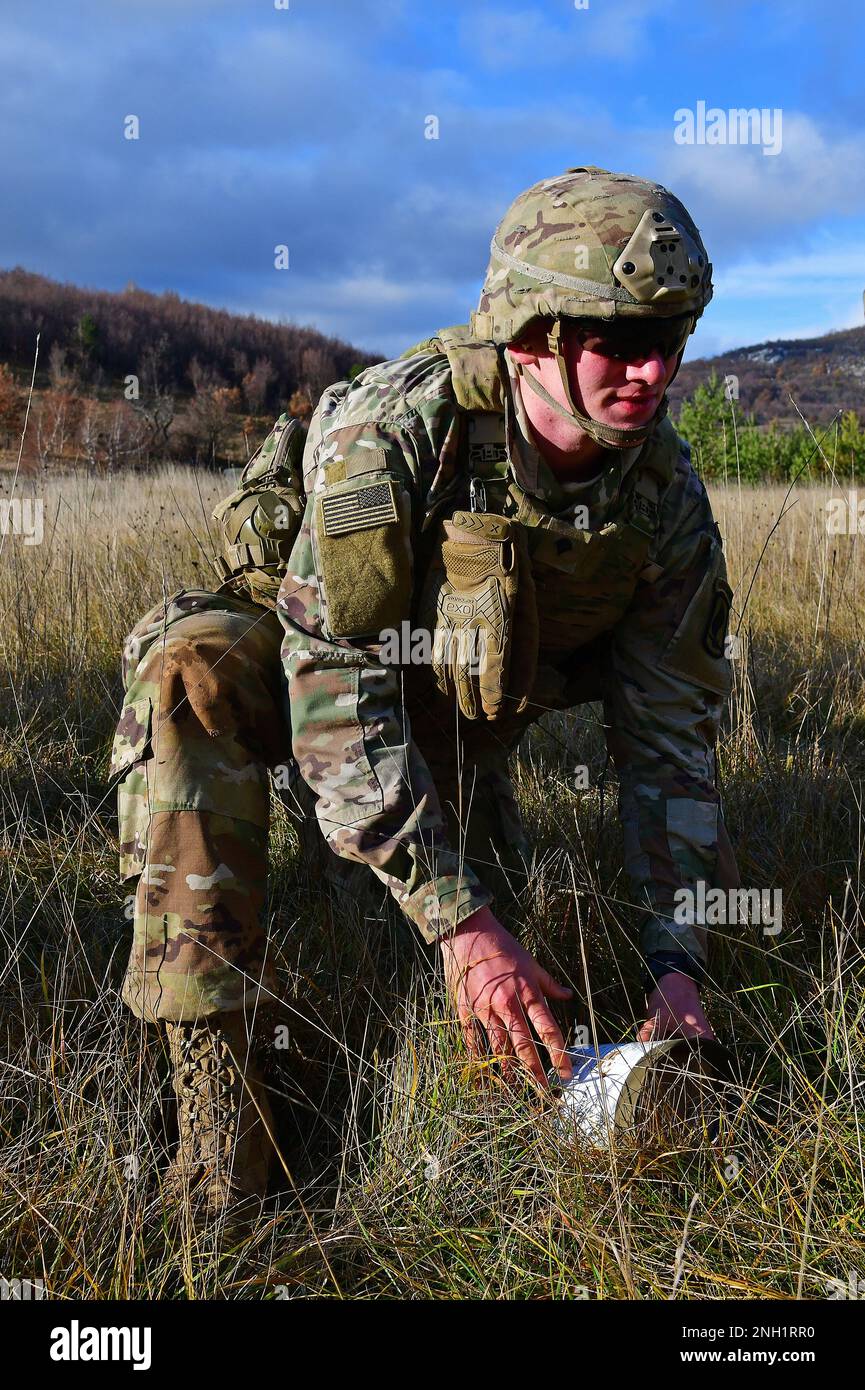 U.S. Army Paratroopers assigned to 54th Brigade Engineer Battalion ...