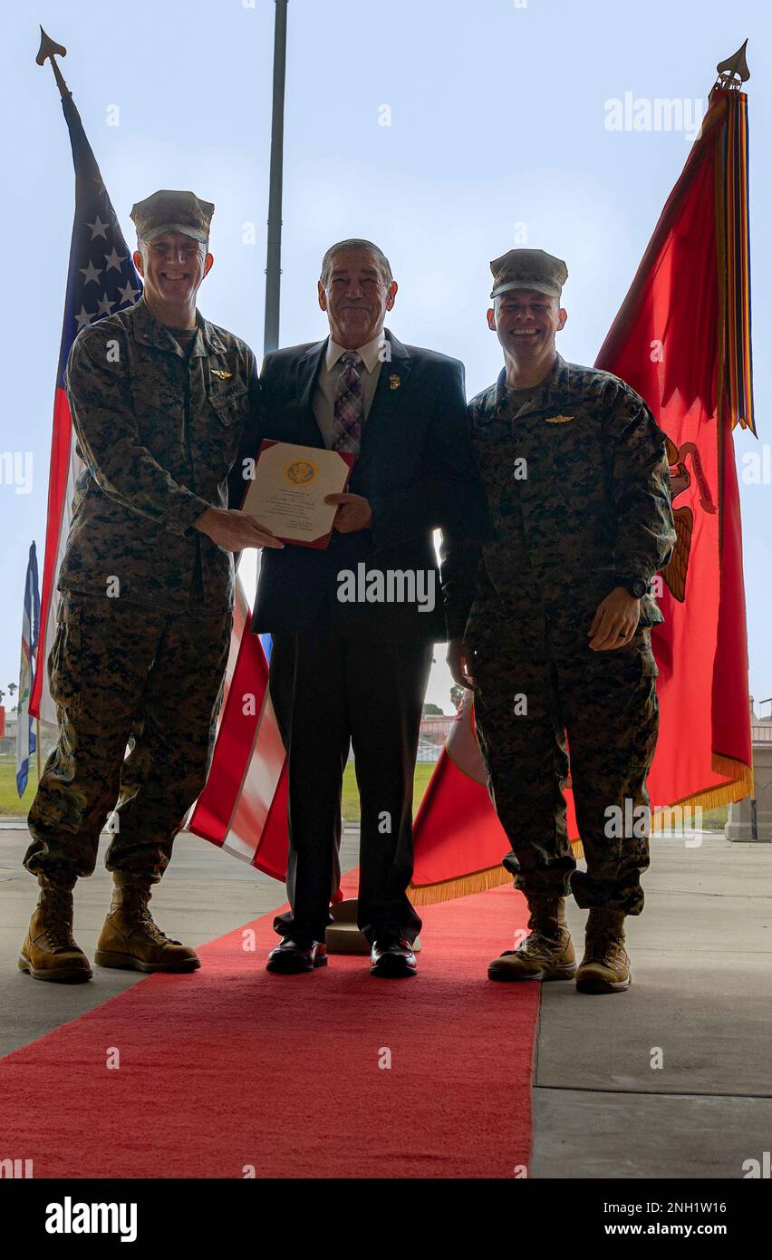 Civilian length of service award hi-res stock photography and images ...