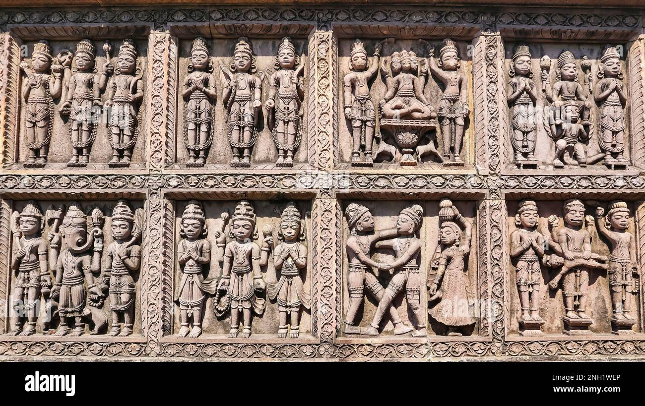 Ancient Carvings of Hindu God and Goddess on the Sanka Shyamji Temple ...