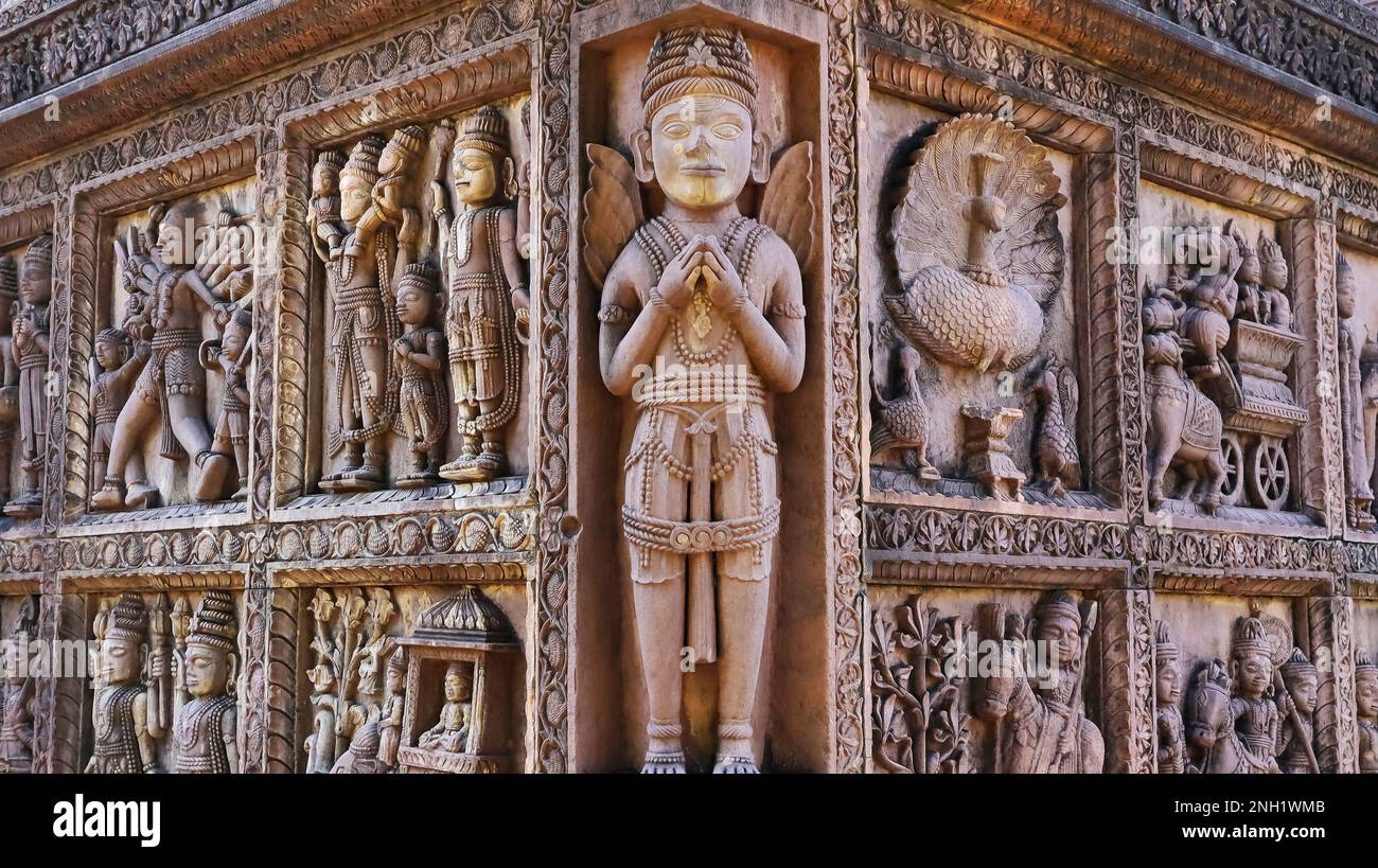 Ancient Carvings of Hindu God and Goddess on the Sanka Shyamji Temple ...