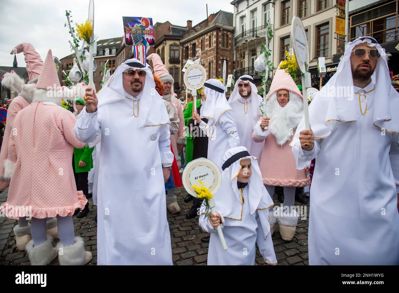 Carnaval de Binche dimanche gras Stock Photo - Alamy