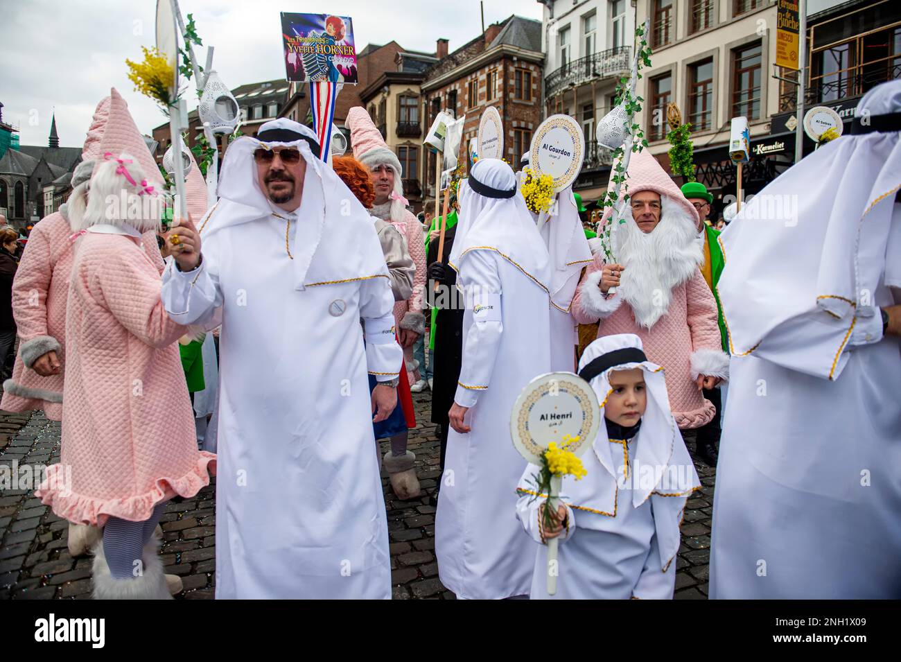 Carnaval de Binche dimanche gras Stock Photo - Alamy