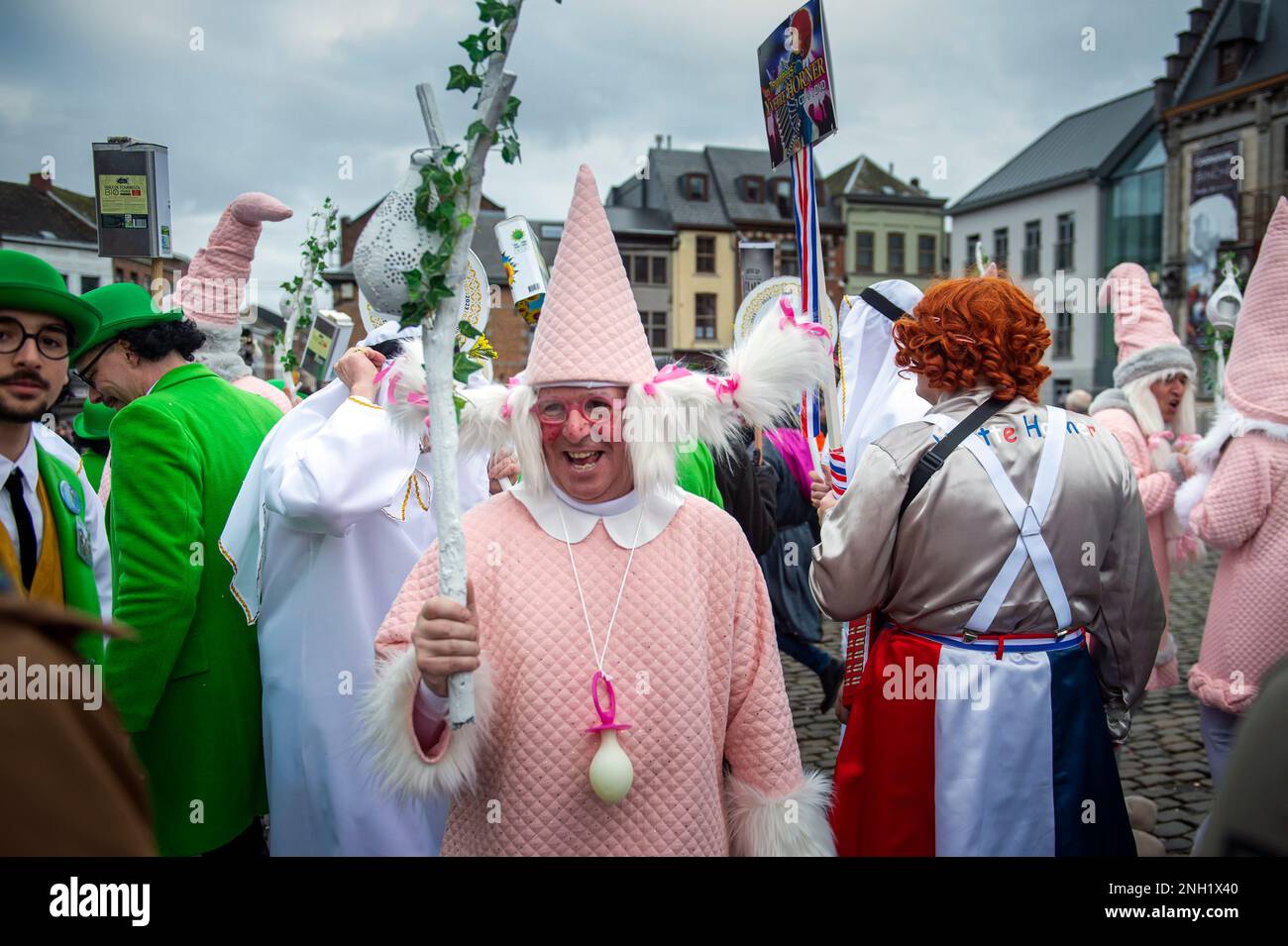 Carnaval de Binche dimanche gras Stock Photo - Alamy