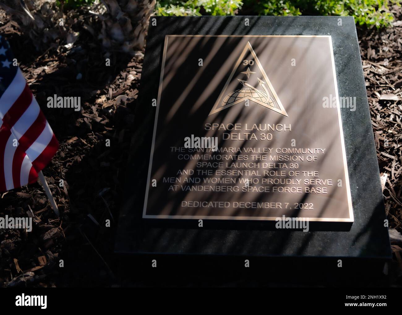 A plaque commemorating the mission and the men and women of Space ...