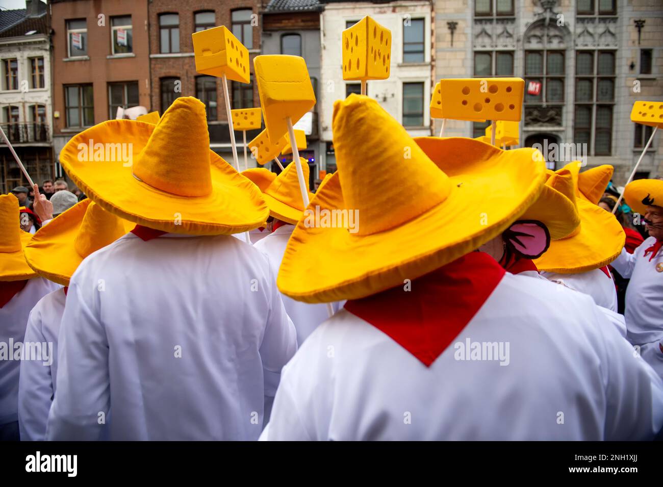 Carnaval de Binche dimanche gras Stock Photo - Alamy