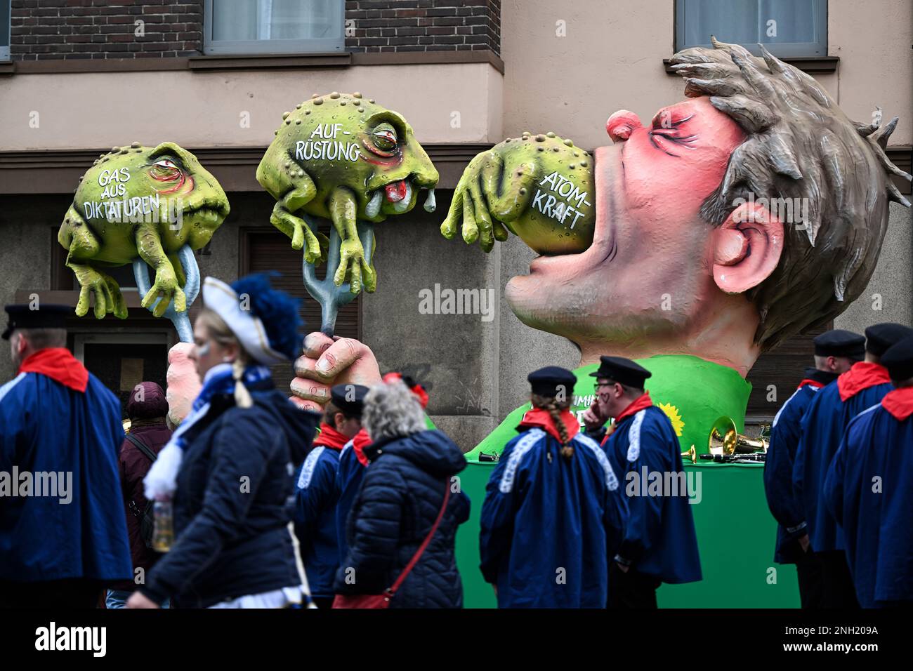 Duesseldorf, Germany. 20th Feb, 2023. One float shows Federal Minister ...