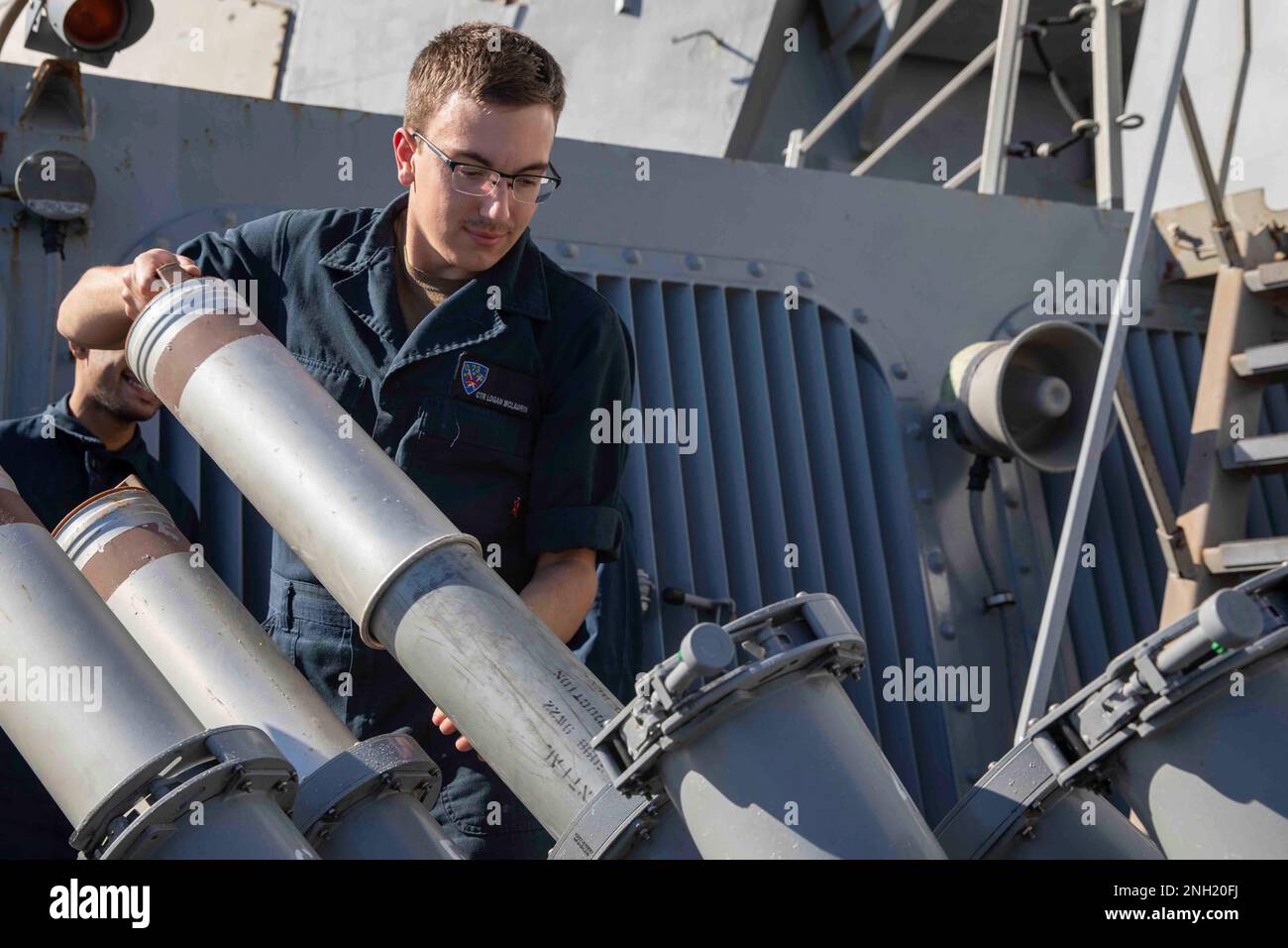 221207-N-SN516-3055 PACIFIC OCEAN (Dec. 7, 2022) U.S. Navy Cryptologic ...