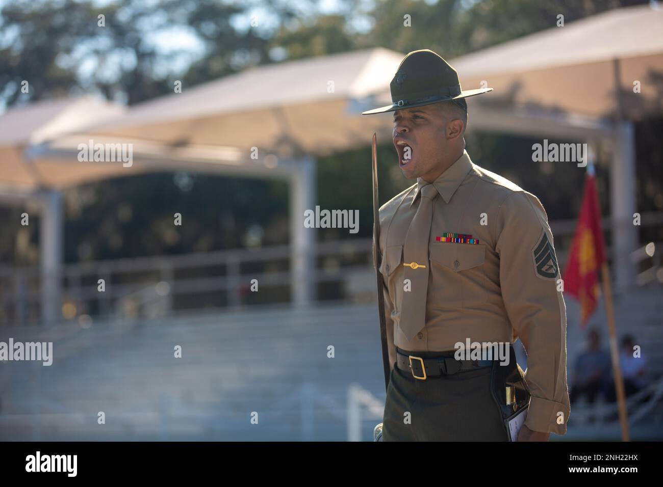 Recruits with Oscar Company, 4th Recruit Training Battalion execute ...