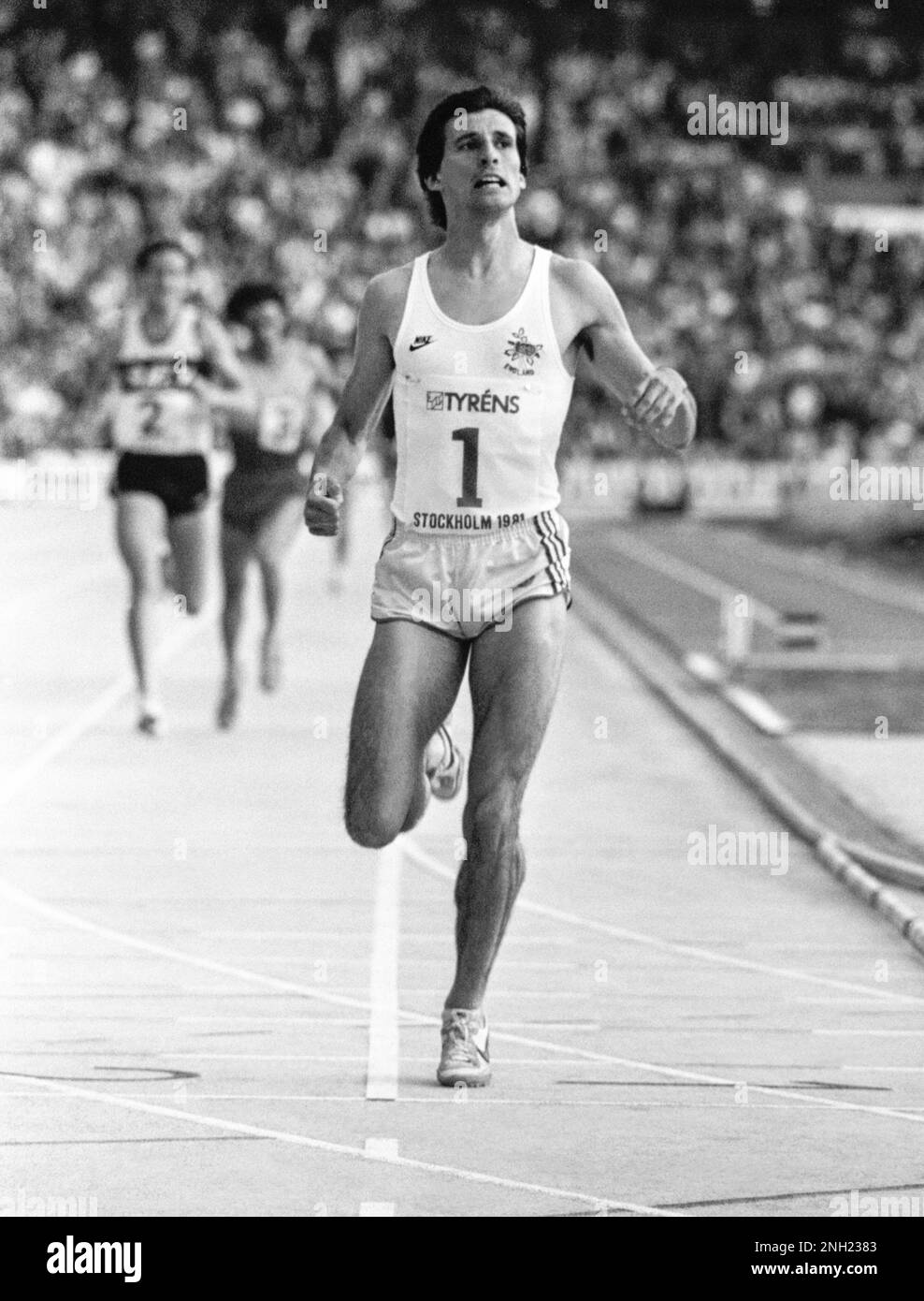 SEBASTIAN COE England win 1500m at Stockholm Stadium 1981 Stock Photo ...