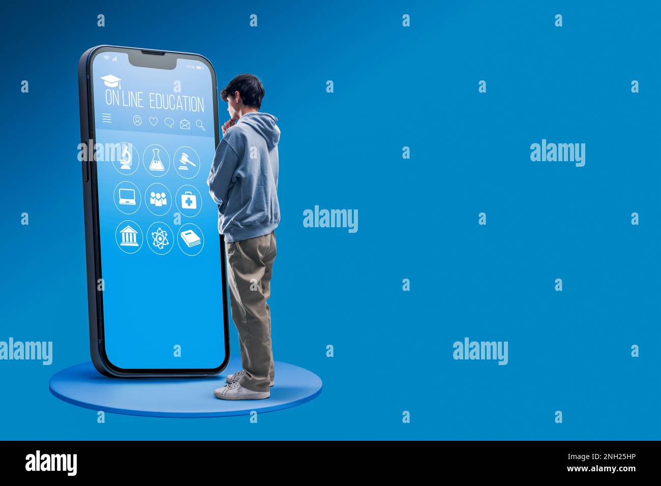 Learning concept smartphone courses hi-res stock photography and images ...
