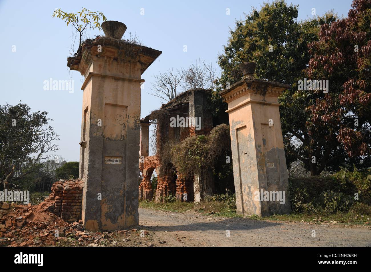 Toran or Gateway with Nahabat of the Sinha Raya Baganbati Estates ...