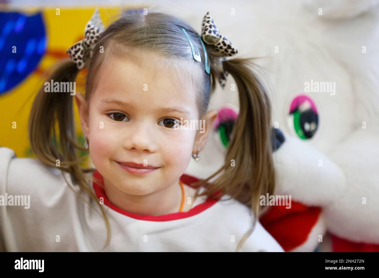 Close up face caucasian preschool hi-res stock photography and images ...