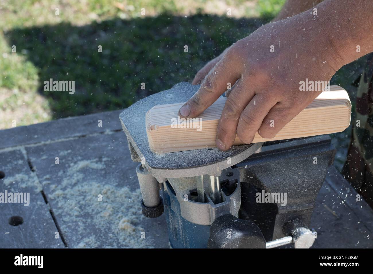 wood processing on a milling machine, handicraft wood processing using ...