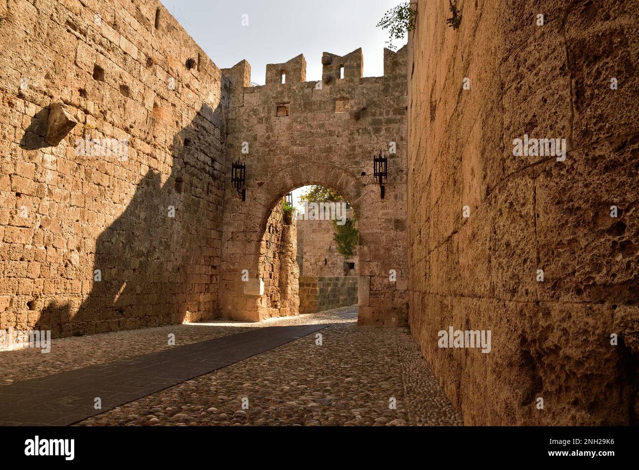 Entrance gate to the ancient medieval city of Rhodes, Greece Stock ...