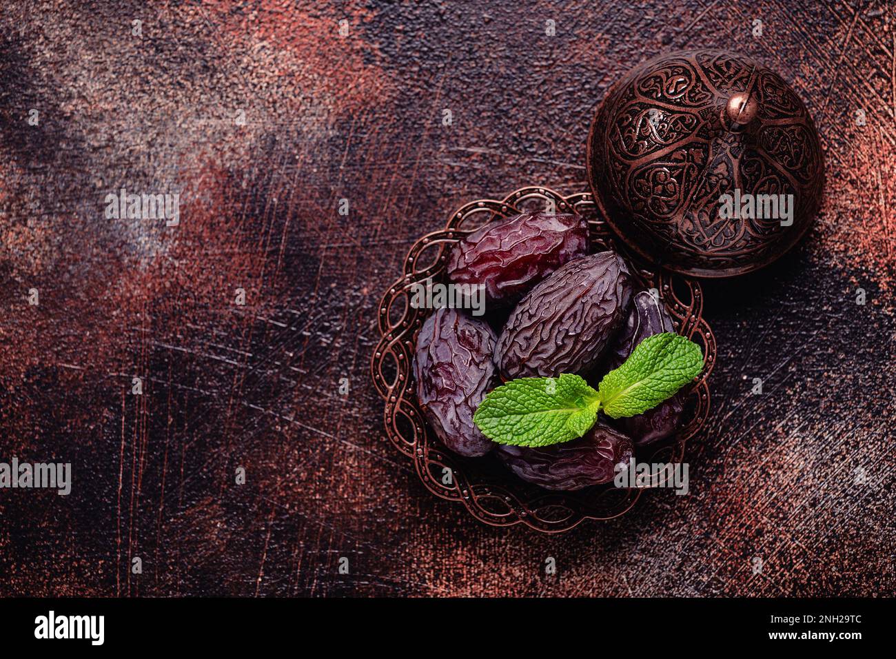 Dry date fruit ramadan hi-res stock photography and images - Alamy