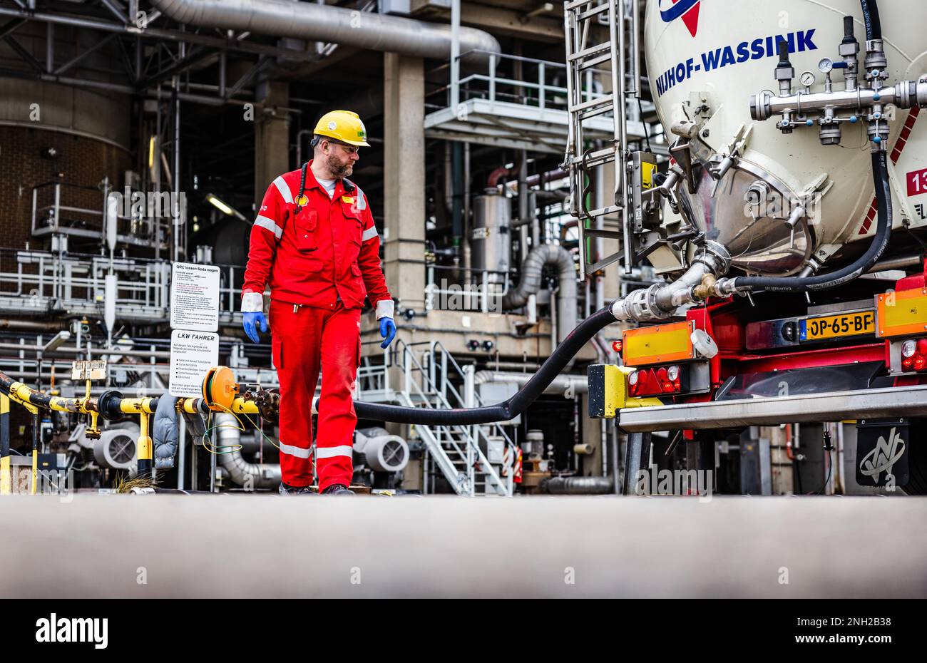 Hydrogen carbonate hi-res stock photography and images - Alamy