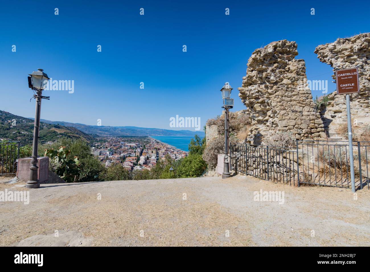 Seaside villages sicily hi-res stock photography and images - Alamy