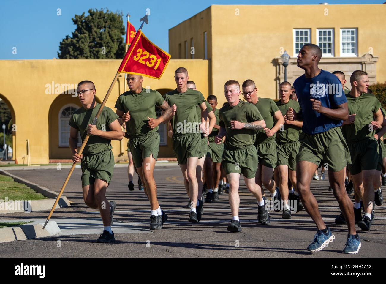 U.S. Marines with Kilo Company, 3rd Recruit Training Battalion ...