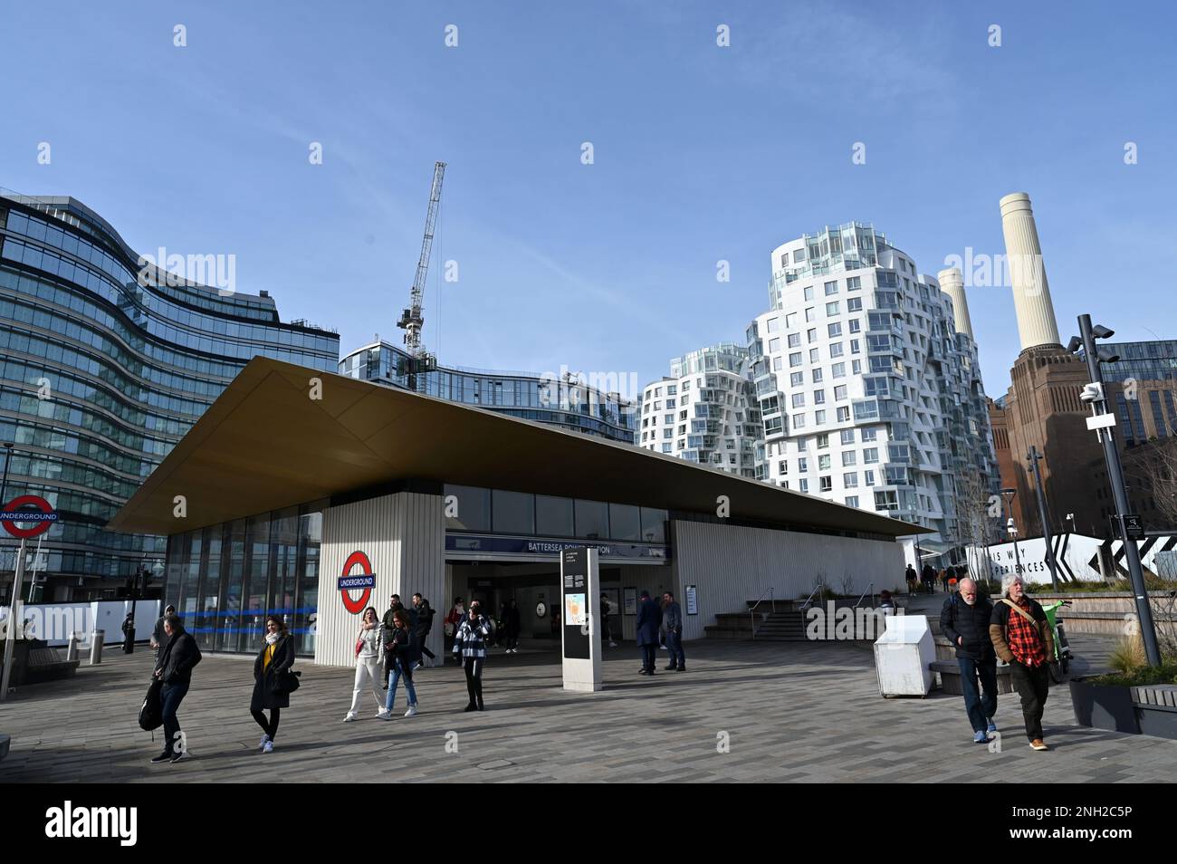 Battersea Power Station Underground Station by new build apartments ...