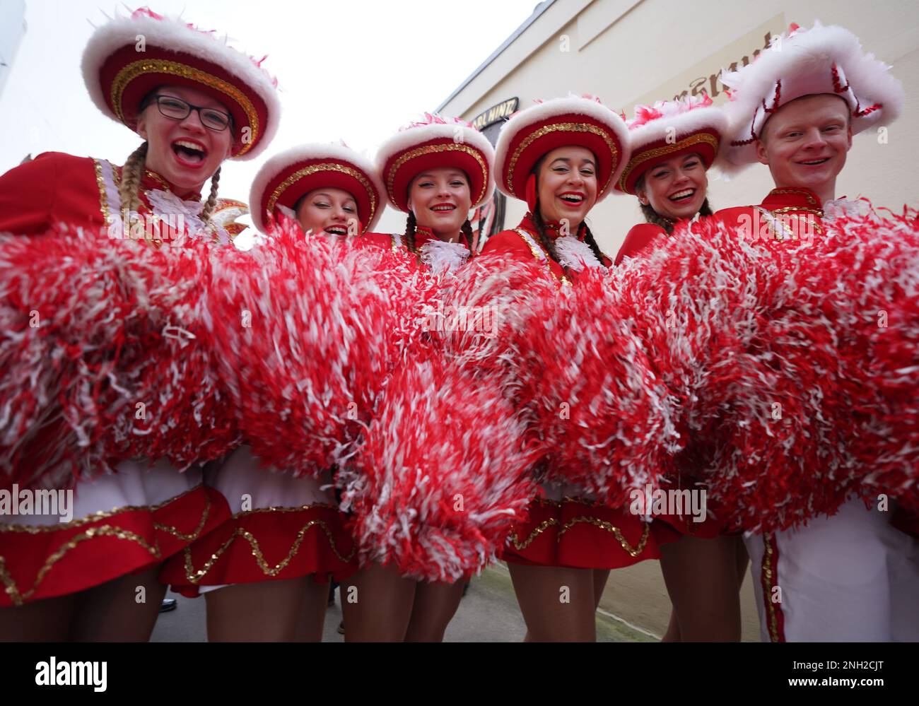 Marne, Germany. 20th Feb, 2023. Members of the Marner Karnevals ...