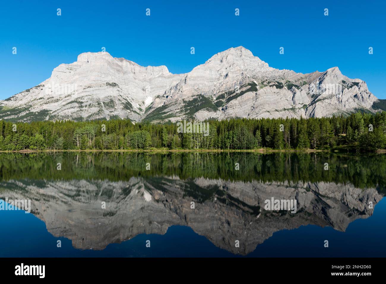 Wedge Pond and Mt. Kidd, Kananaskis Country, Alberta, Canada Stock ...
