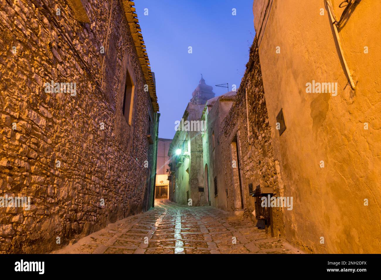 Alleys erice hi-res stock photography and images - Alamy