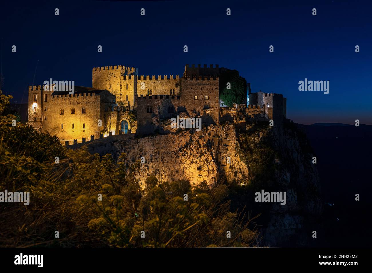 Sicilian castles hi-res stock photography and images - Alamy