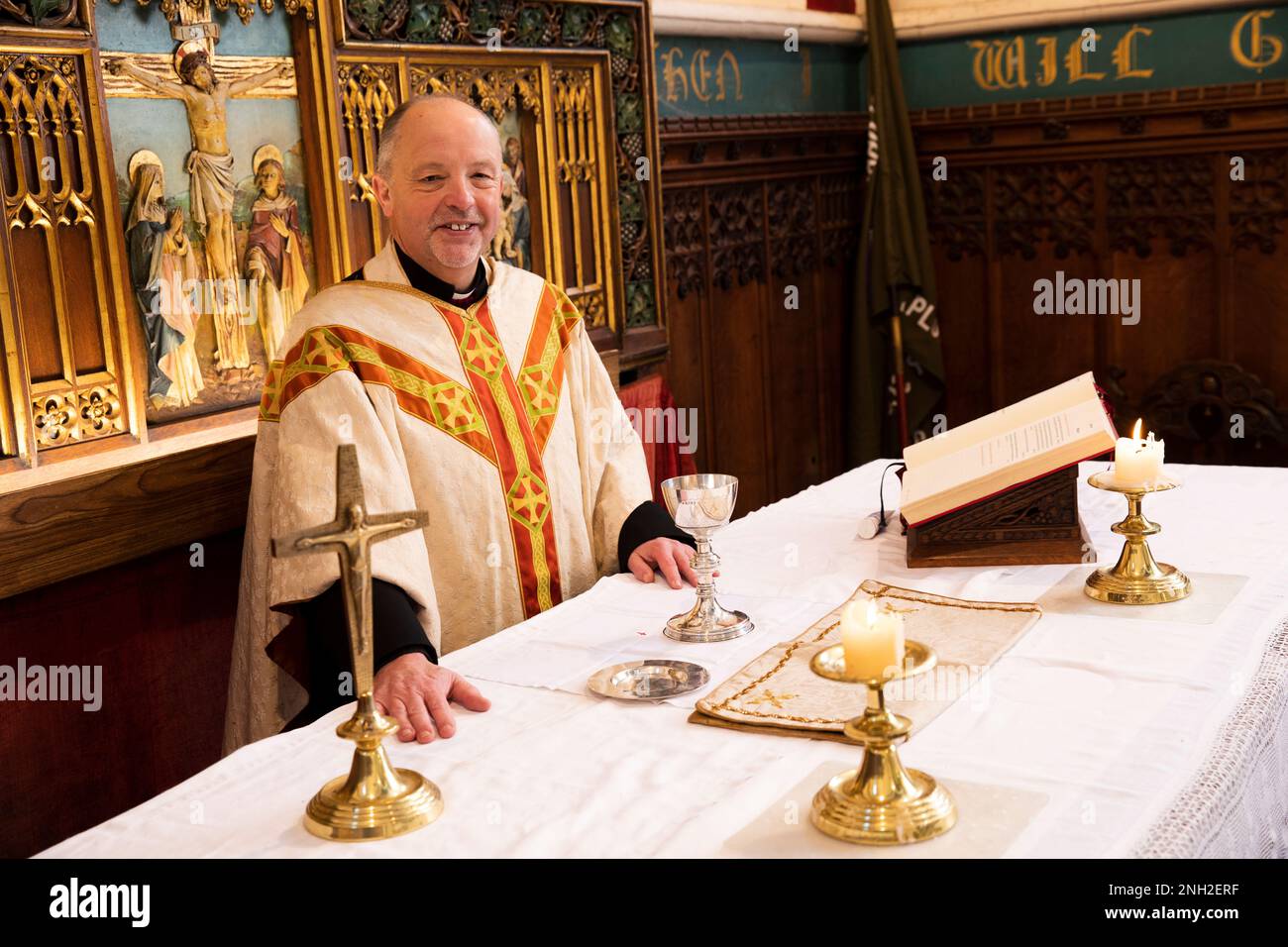 Gay vicar hi-res stock photography and images - Alamy