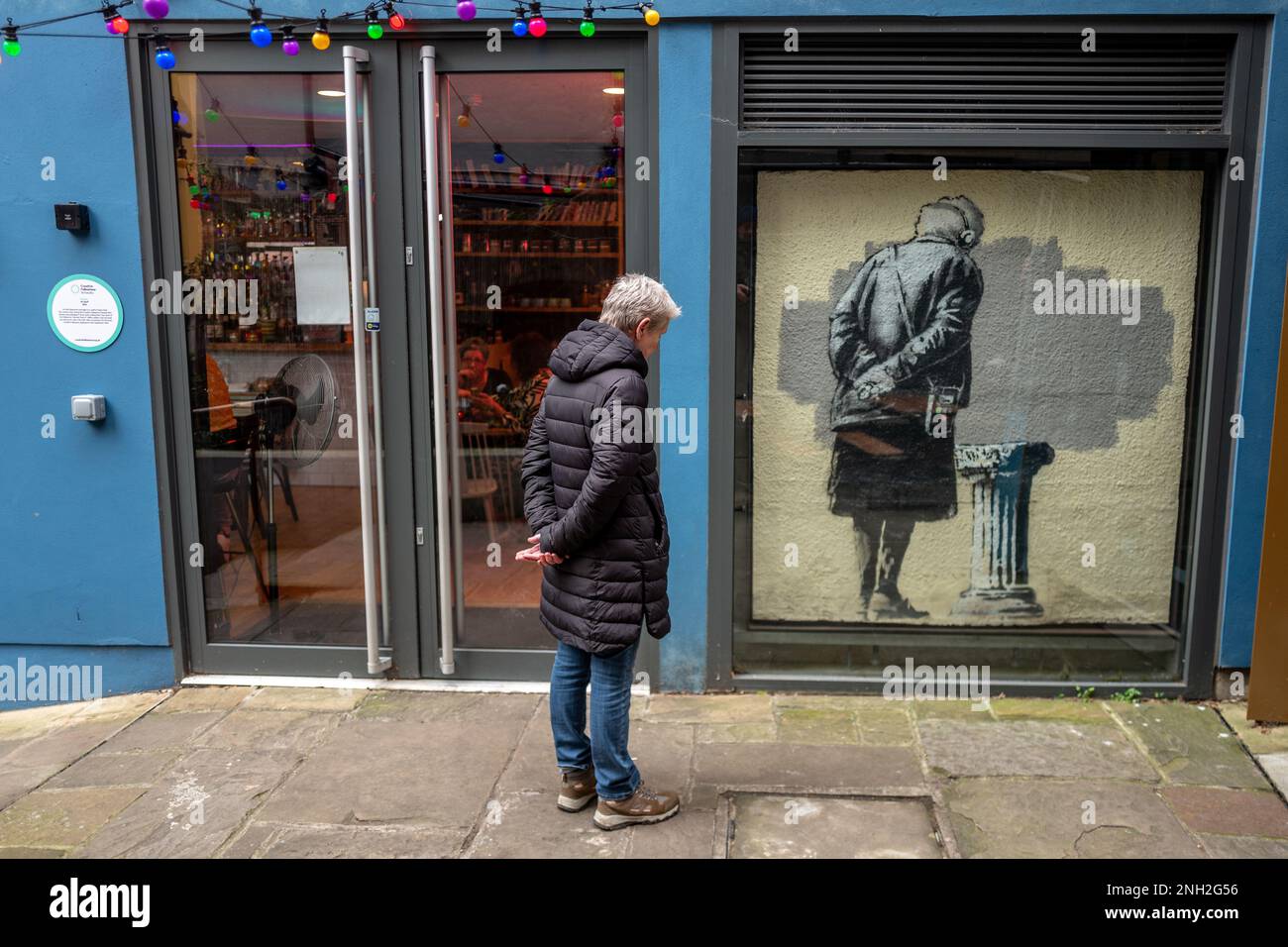 Banksy art buff hi-res stock photography and images - Alamy