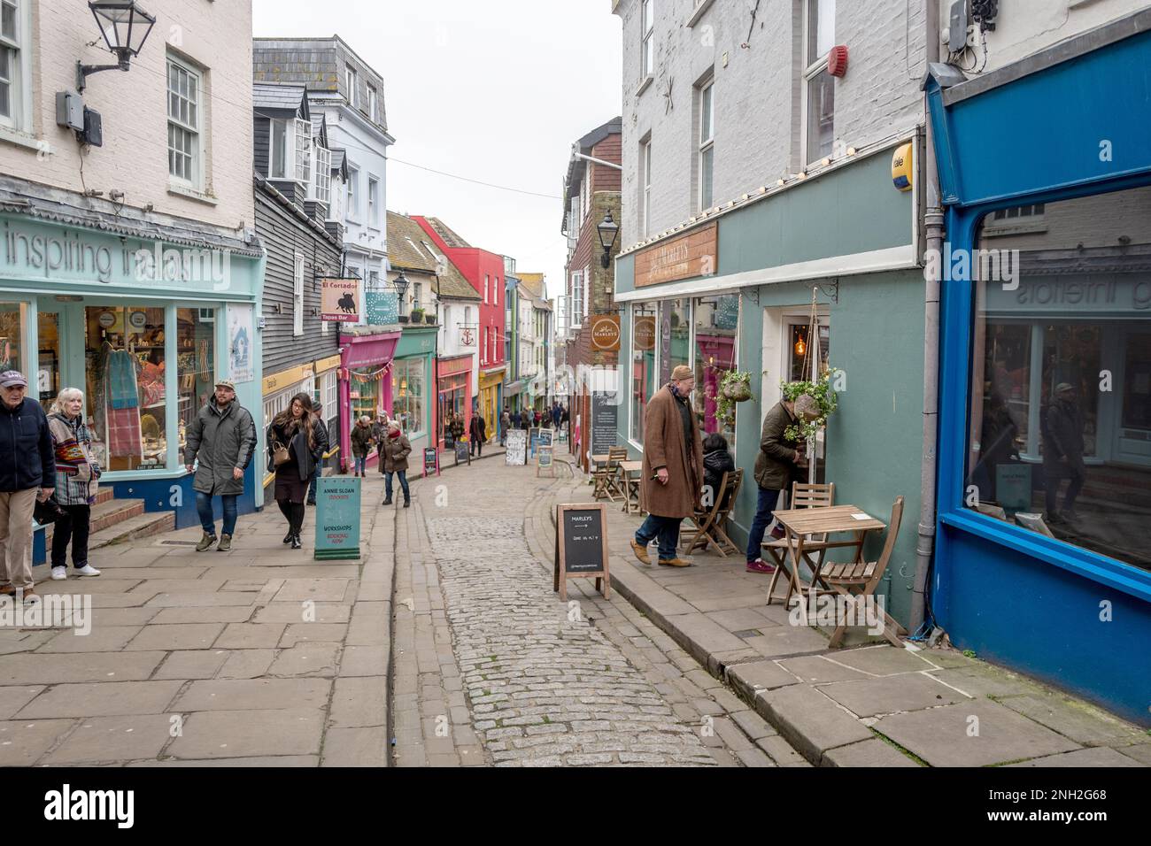 Folkestone old high street hi-res stock photography and images - Alamy