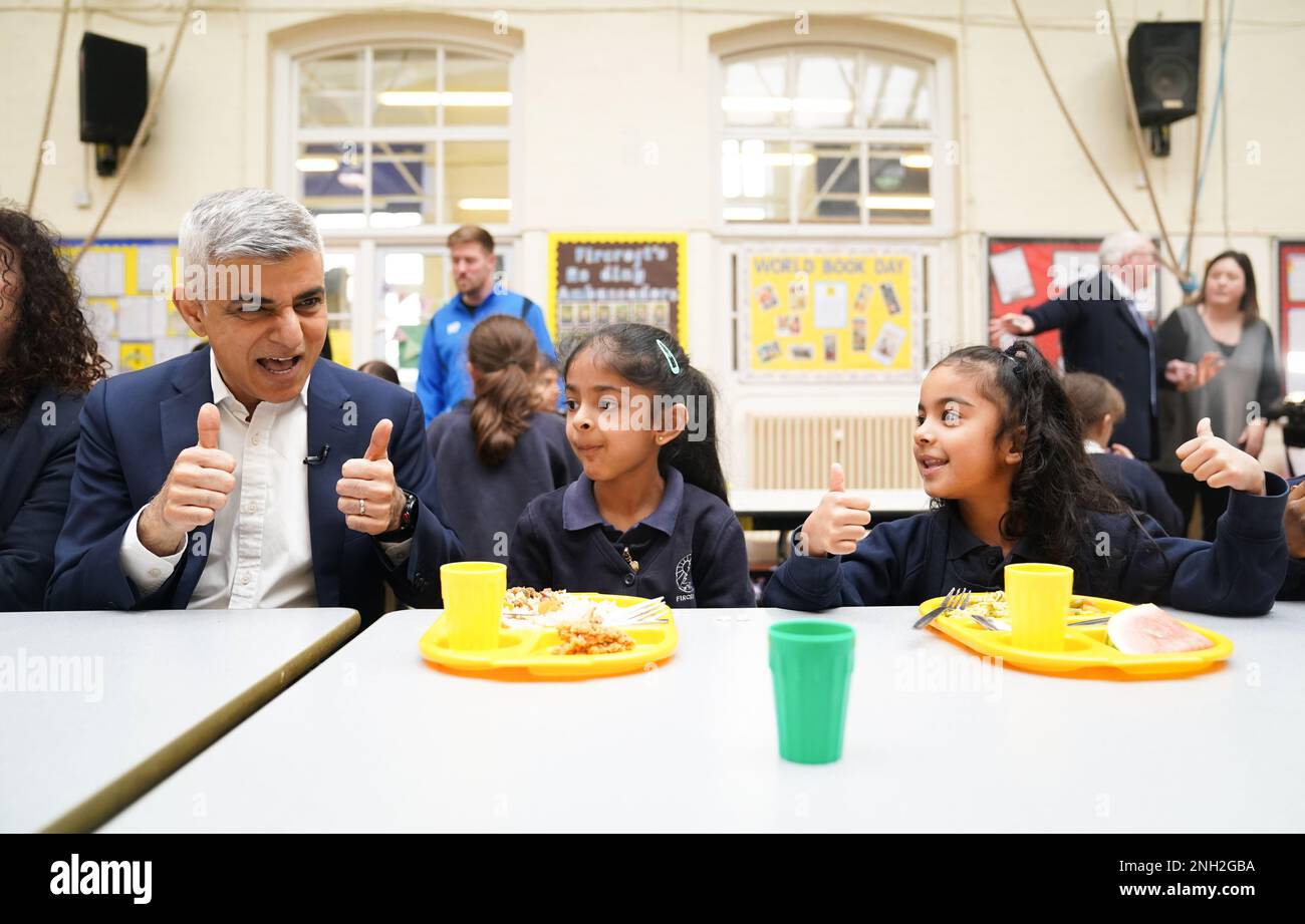 Mayor of London Sadiq Khan visits his old school, Fircroft Primary ...