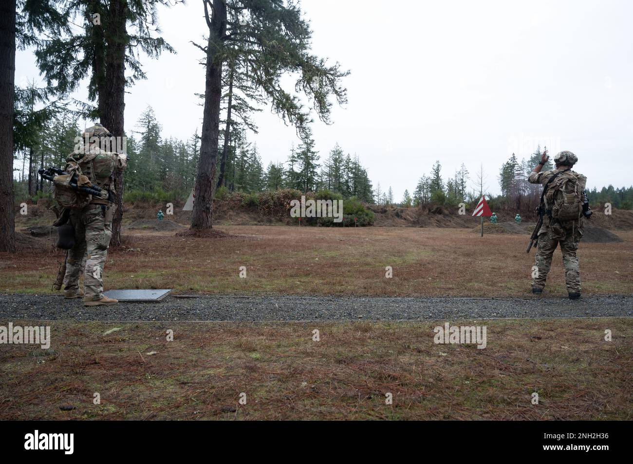 A team of Green Berets from 1st Special Forces Group (Airborne) fire ...