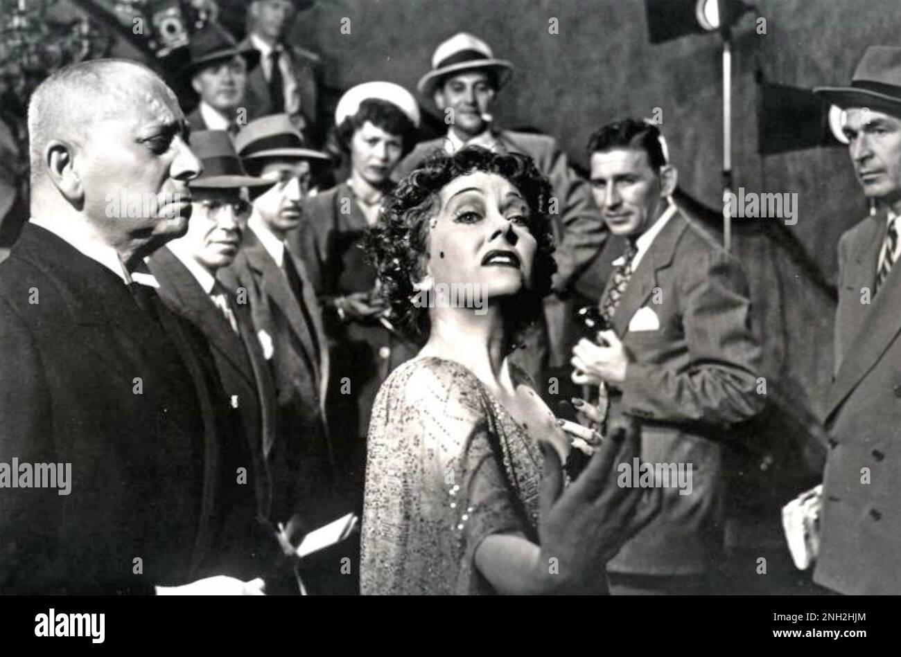 SUNSET BOULEVARD 1950 Paramount Pictures film with Gloria Swanson and ...