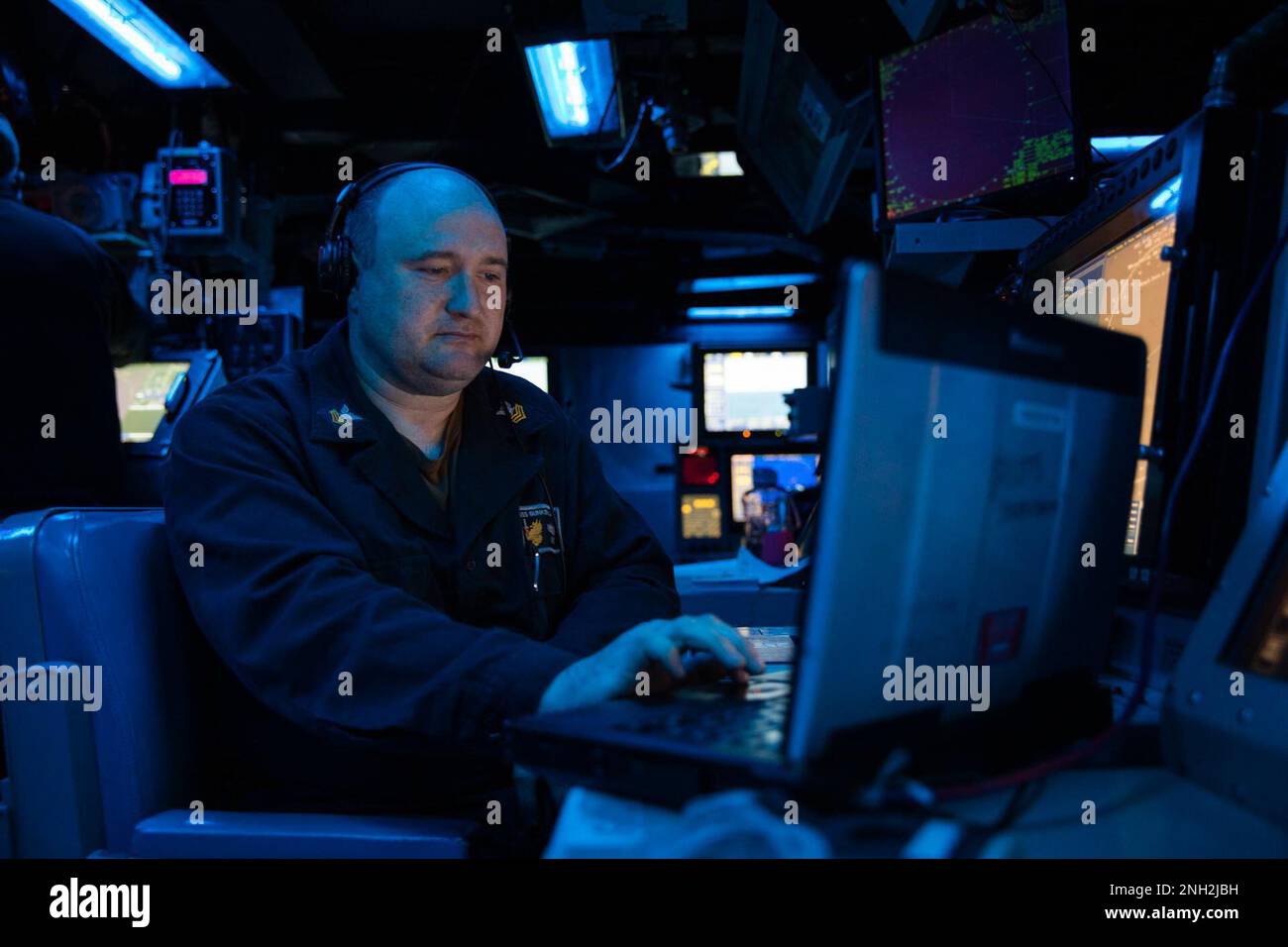 U s navy fire controlman 1st hi-res stock photography and images - Alamy